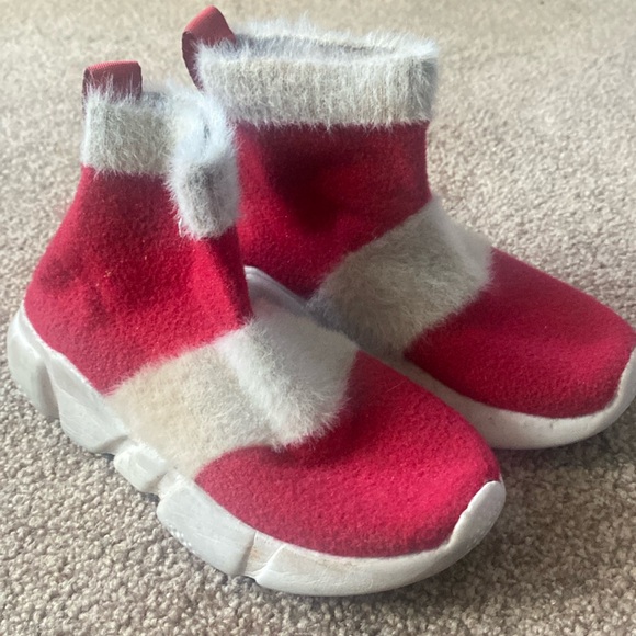 Shoes | Fuzzy Sonic The Hedgehog Shoe | Poshmark